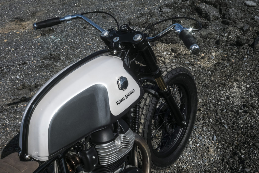 Royal Enfield Continental GT « The Moose » par Zeus Custom : l'élan du ...