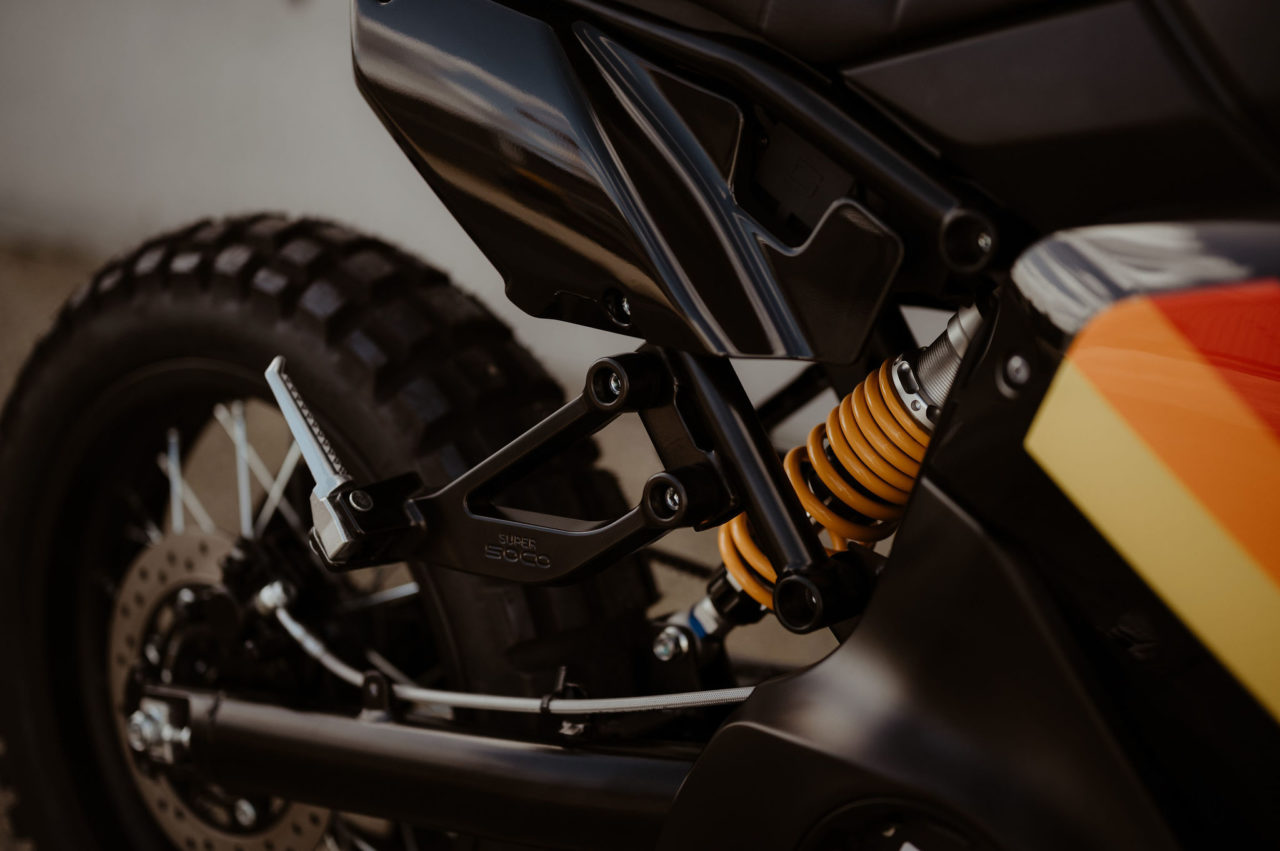 La SUPER SOCO TC MAX Custom du garage Super Volt ! | 4h10