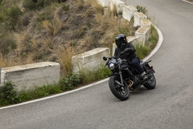 Essai Kawasaki Eliminator 500 : Le custom accessible | 4h10