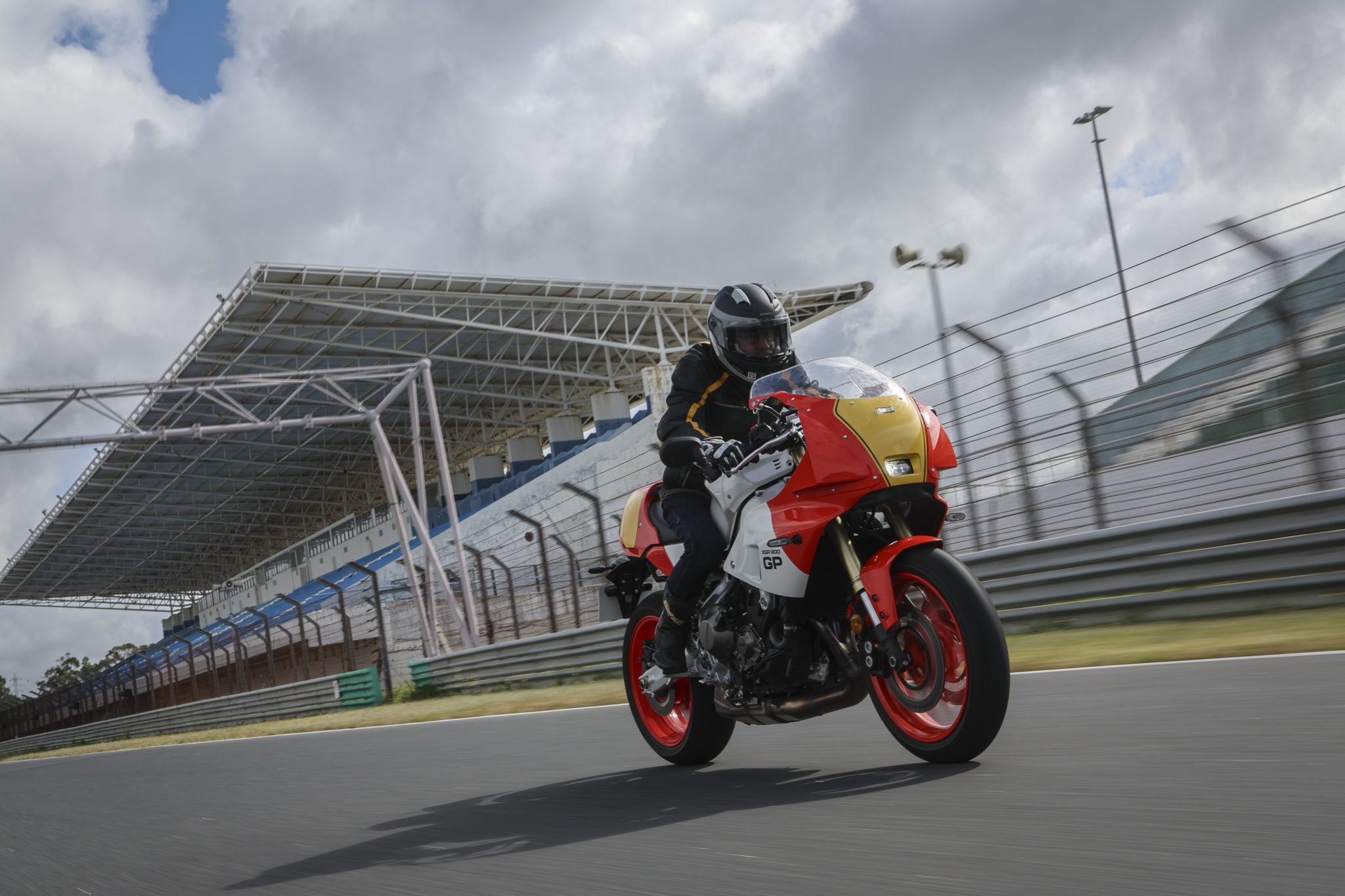 Les Neo-retro : Nos avis et tests sur ces motos au look vintage