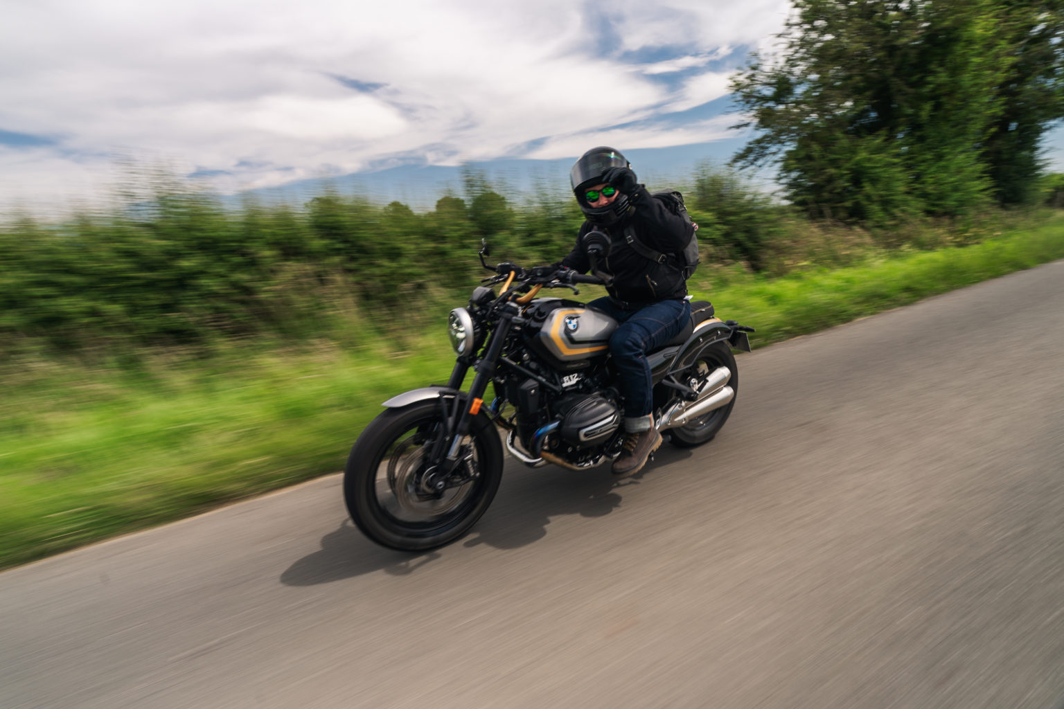 Essai : BMW R12 et R12 nineT, la légende retravaillée | 4h10