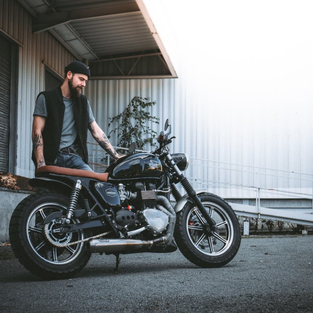 BECANE : Le bar - restaurant - atelier moto incontournable du Nord ! | 4h10