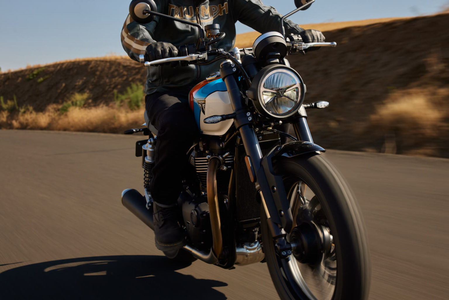 BSA officialise "enfin" , le B65 Scrambler | 4h10